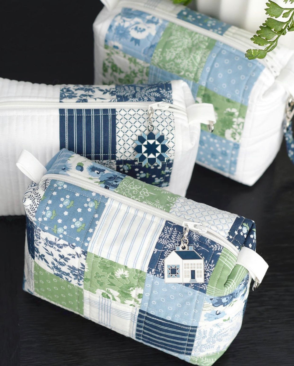 Nantucket Summer Mini Charm Bag Paper Pattern – Sweet Daisy Quilt Shoppe